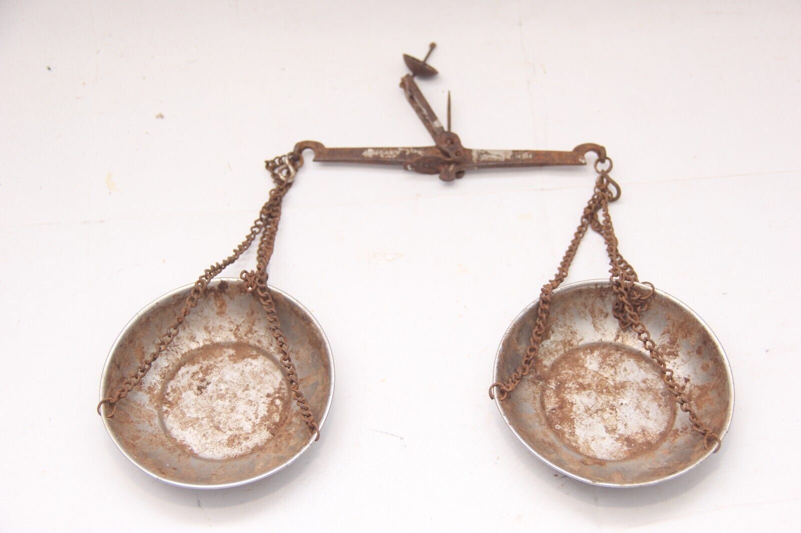 Vintage Iron Mercantile Scale, Hanging Balance Chain, Antique Indian ...