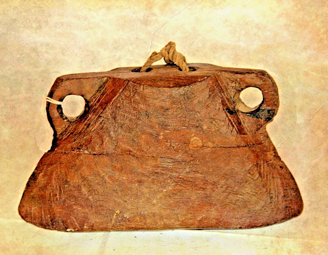 Vintage Wooden Cow Bell, 1900's Handcrafted Bell, Antique Indian Cow ...