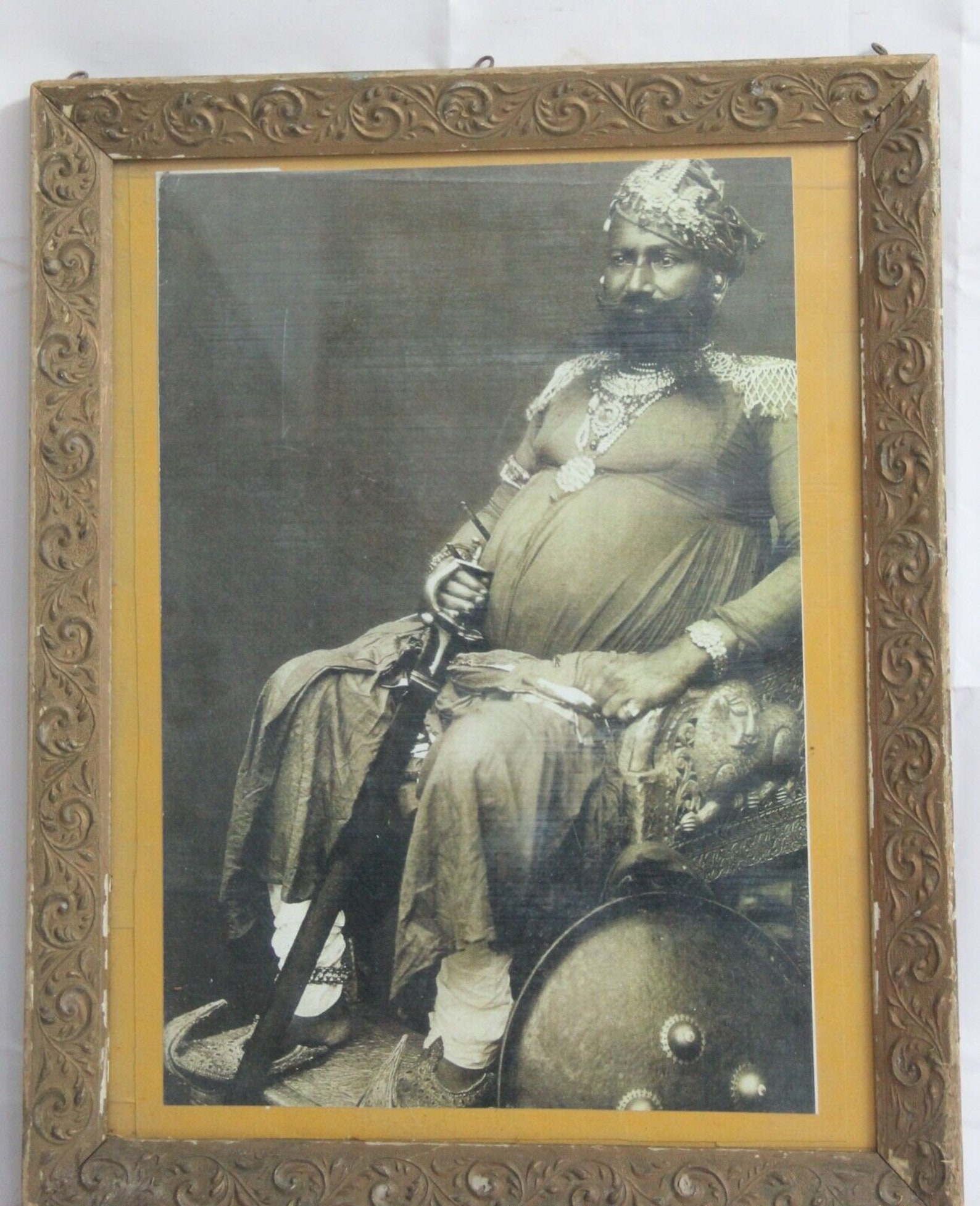 Vintage Litho Print of Maharaja Arjun Pal II in Carved Wood Frame - Etsy