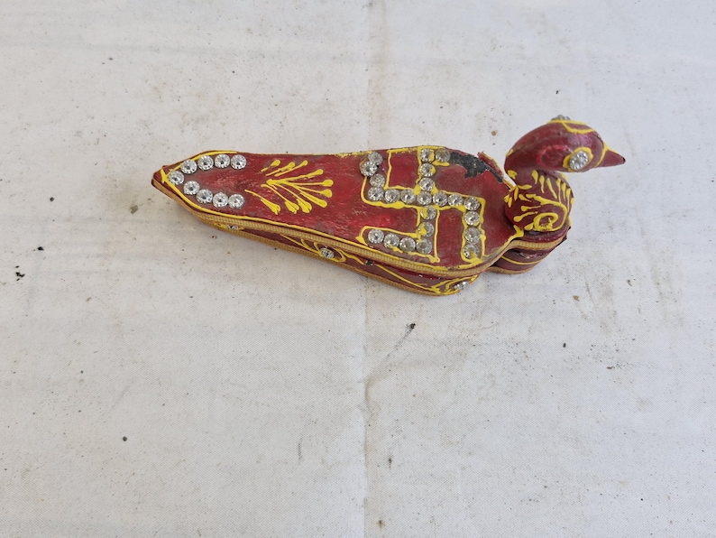 Hand Carved Wooden Kumkum Box – Vintage Indian Tika Powder Container - Etsy