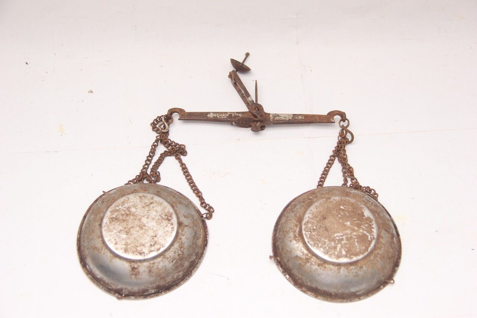 Vintage Iron Mercantile Scale, Hanging Balance Chain, Antique Indian ...
