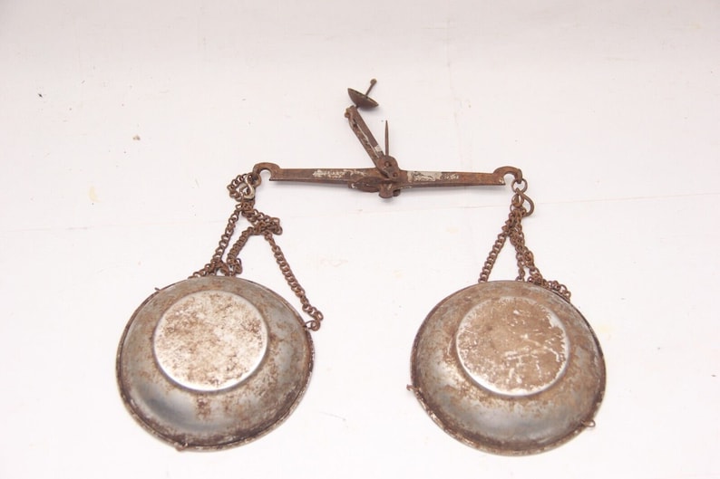 Vintage Iron Mercantile Scale, Hanging Balance Chain, Antique Indian ...