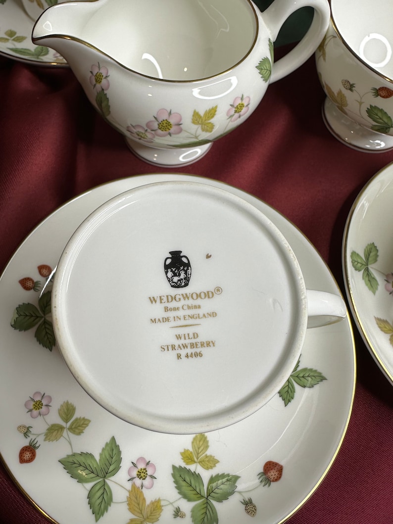Vintage Wedgwood Wild Strawberry Bone China 14 Piece Tea Coffee Set Great - Etsy