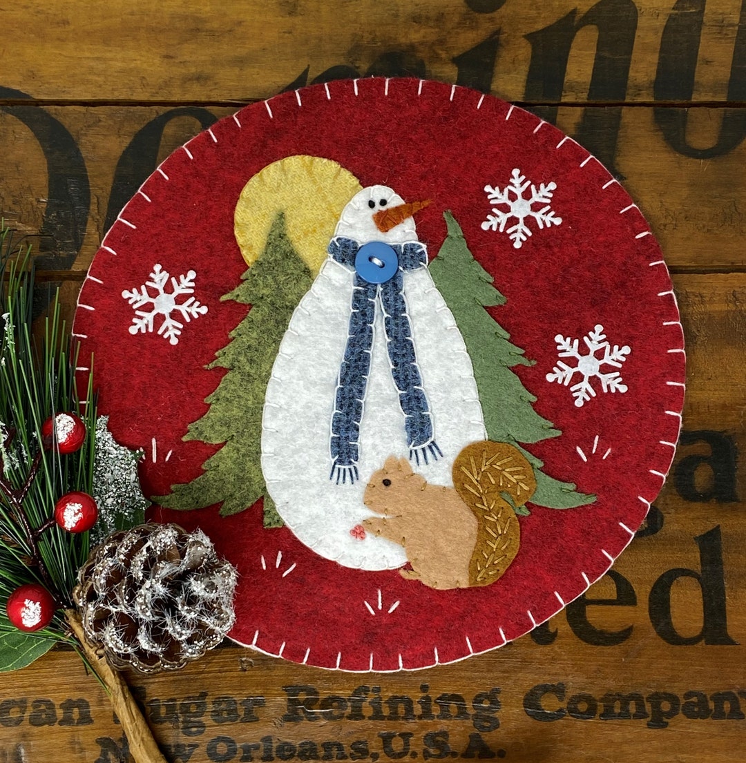 Primitive Stitchery CHRISTMAS Snowman & Squirrel Penny Rug ~ WINTER ...
