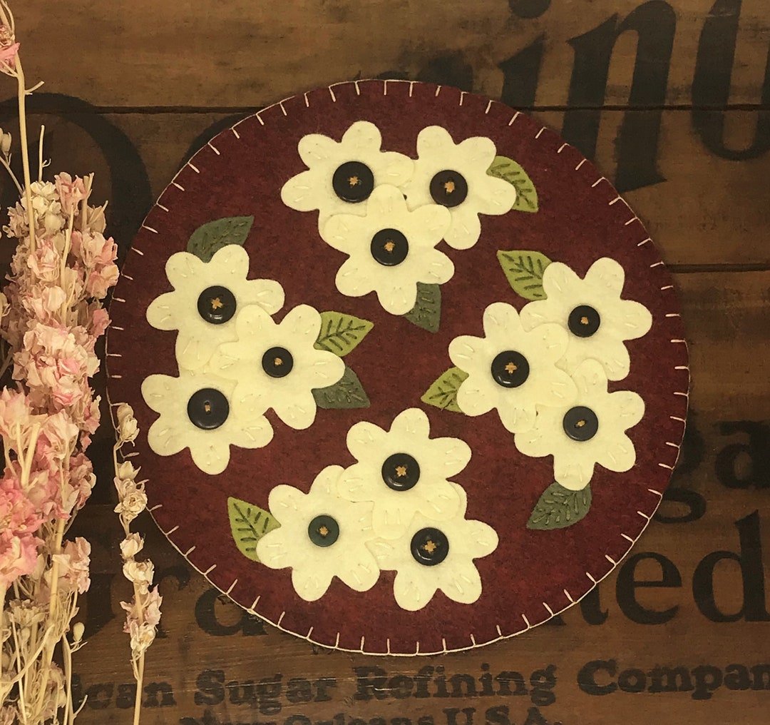 Primitive Stitchery Buttermlk Flowers Penny Rug ~ Vintage Buttons ...