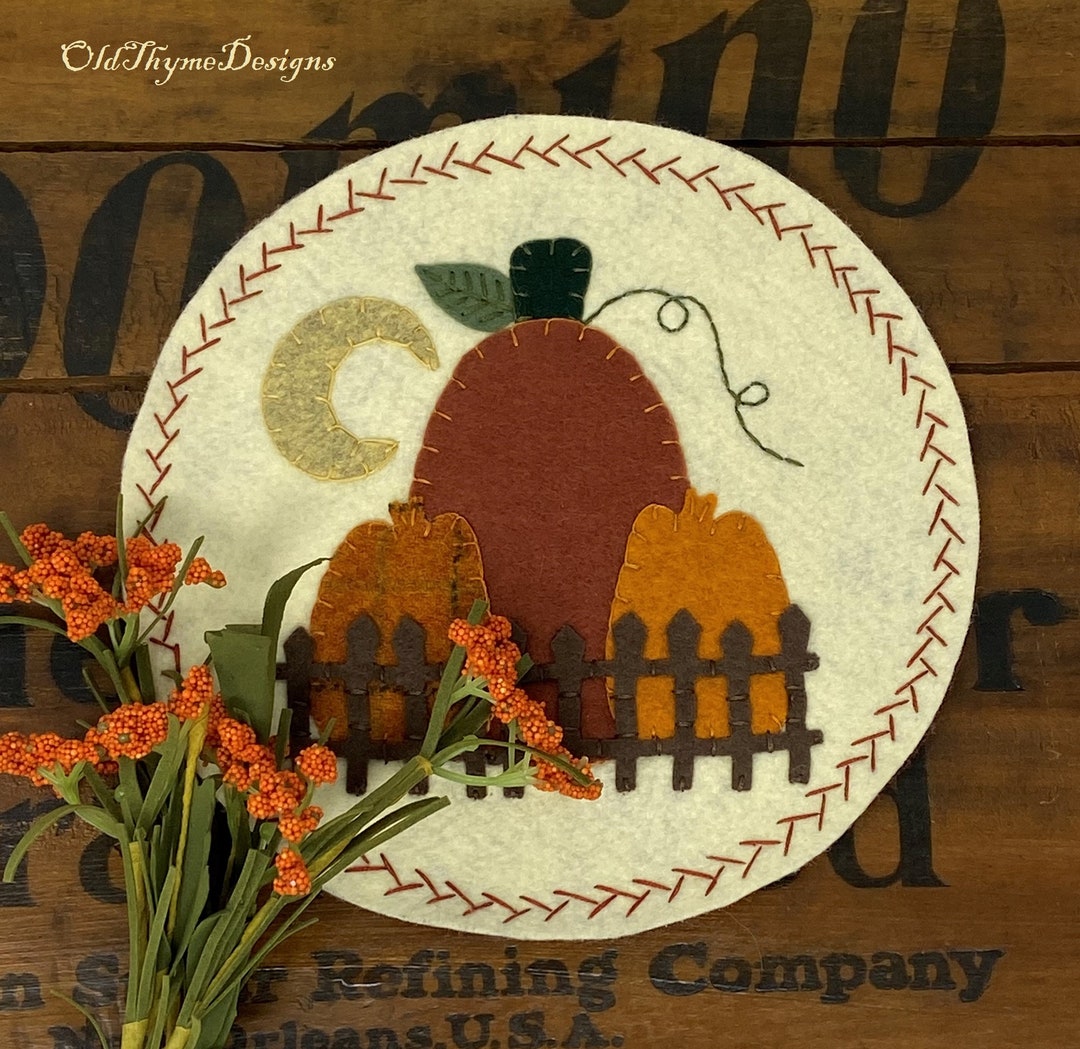 Fall HARVEST Primitive Stitchery PUMPKINS & Picket Fence Penny Rug ...