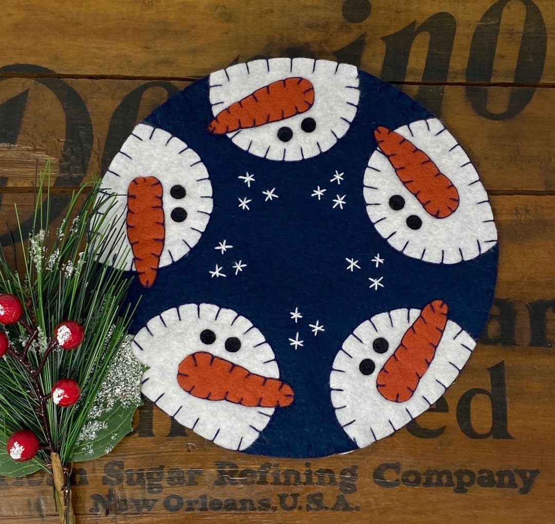 Primitive Stitchery WINTER Snowman Penny Rug ~ CHRISTMAS Snowflakes ...