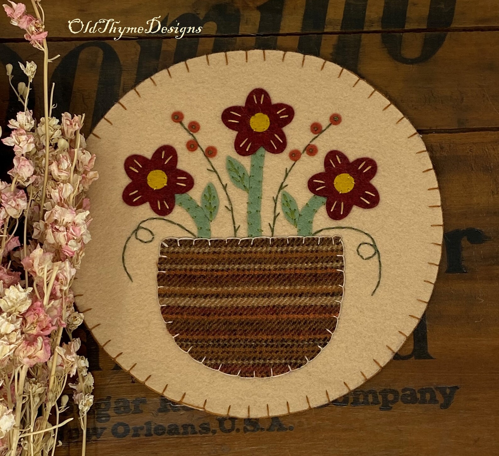 Primitive Stitchery Wool Flower Pot Basket Penny Rug Bittersweet ...