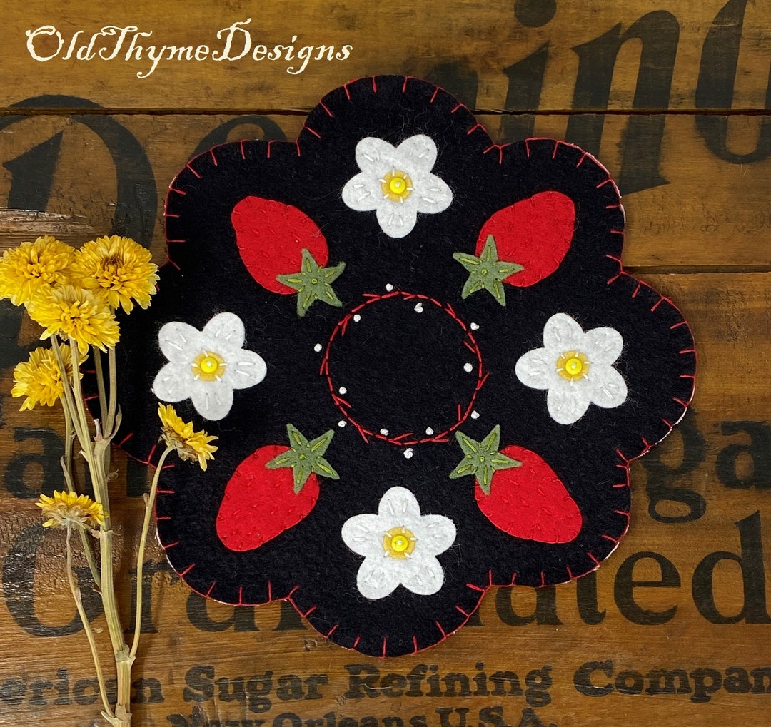 Primitive Stitchery STRAWBERRY Penny Rug ~ Bittersweet , Strawberries ...