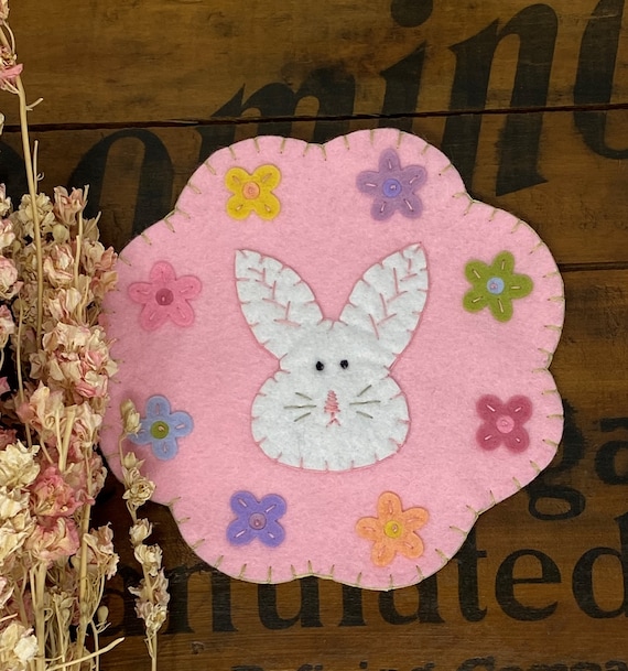 Primitive Stitchery EASTER Bunny & Flowers Penny Rug Spring | Etsy