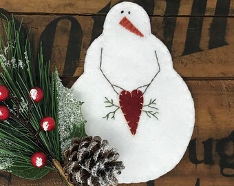 Primitive Stitchery CHRISTMAS Snowman & Squirrel Penny Rug | Etsy