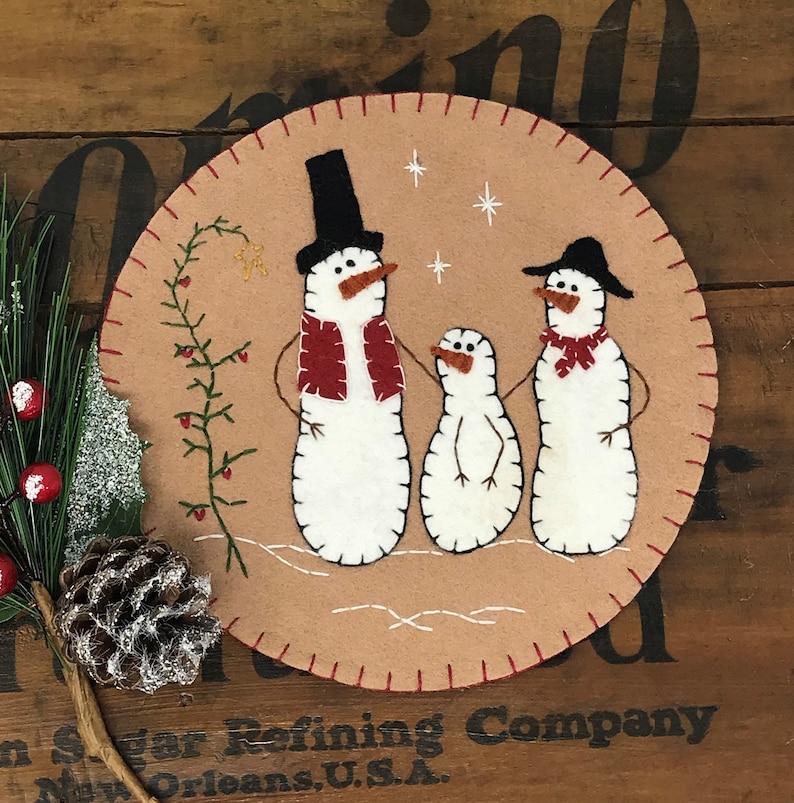 Primitive Stitchery CHRISTMAS Snowman Family Penny Rug - Etsy
