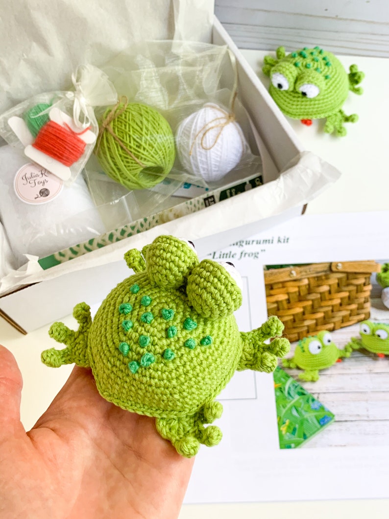 DIY Amigurumi Frog Crochet Kit: Beginner-friendly Toy - Etsy