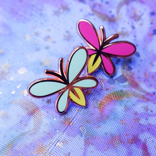 Glow in the Dark Firefly Enamel Pin. Lightning Bug. Light Bug. - Etsy