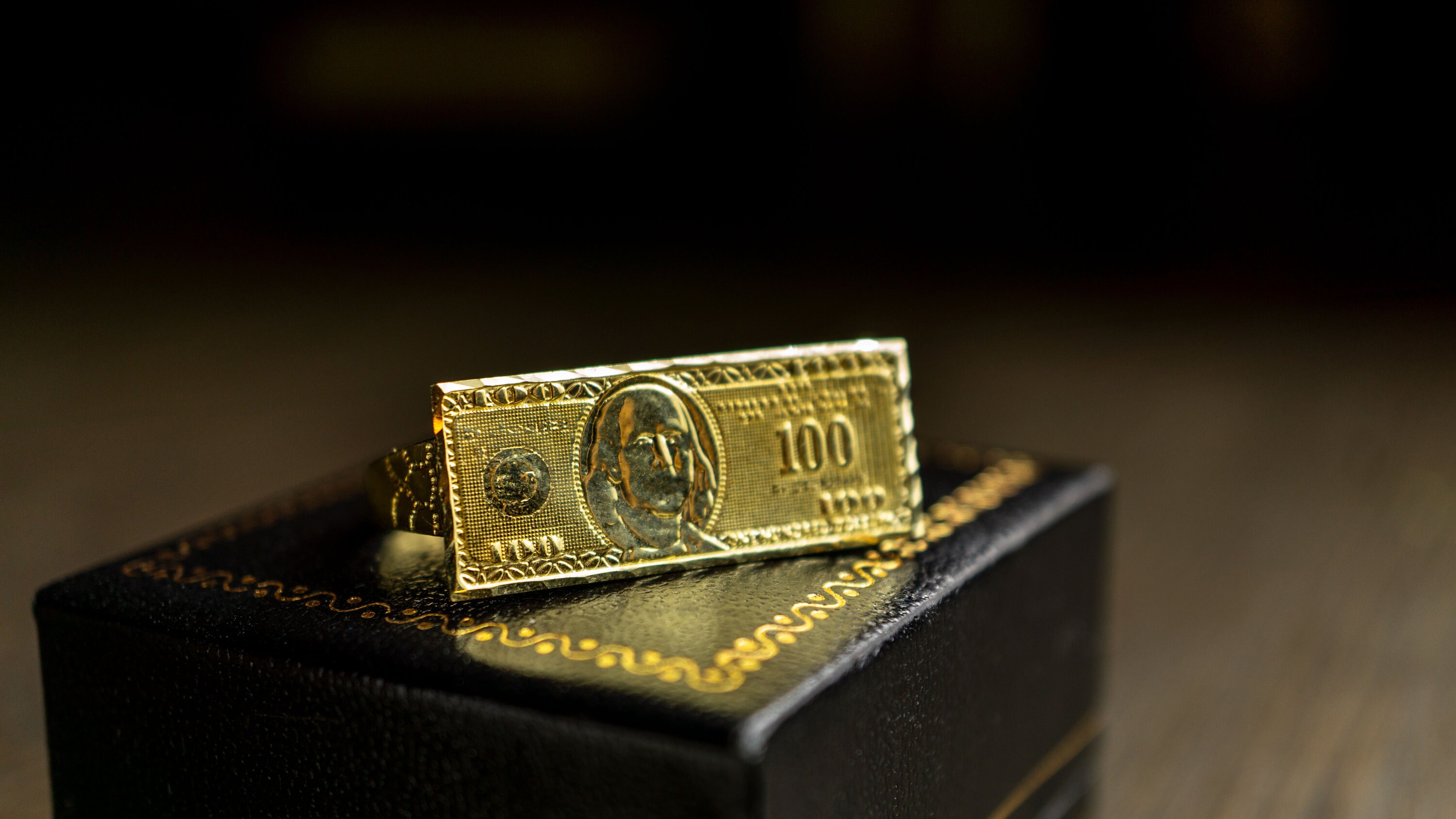 10k 2 Finger Ring smadiasoft.com