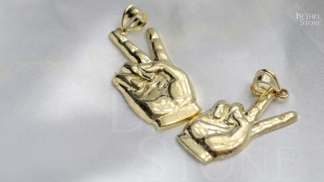 Real 10K Yellow Gold Victory/peace/scissors Finger Hand Charm Pendant ...
