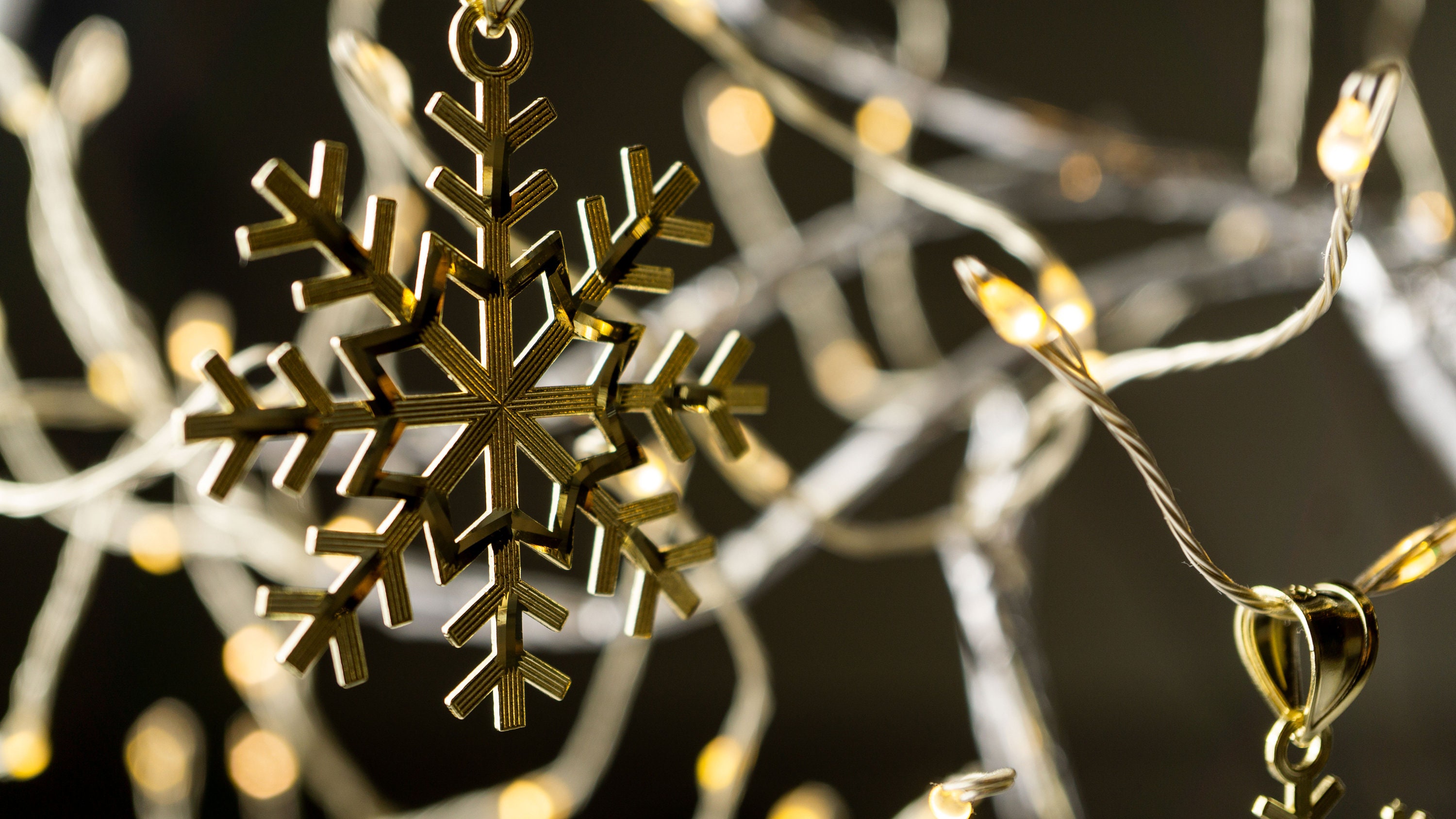 10K Yellow Gold Snow Crystals Snowflake Charm Pendant 3 Sizes | Etsy