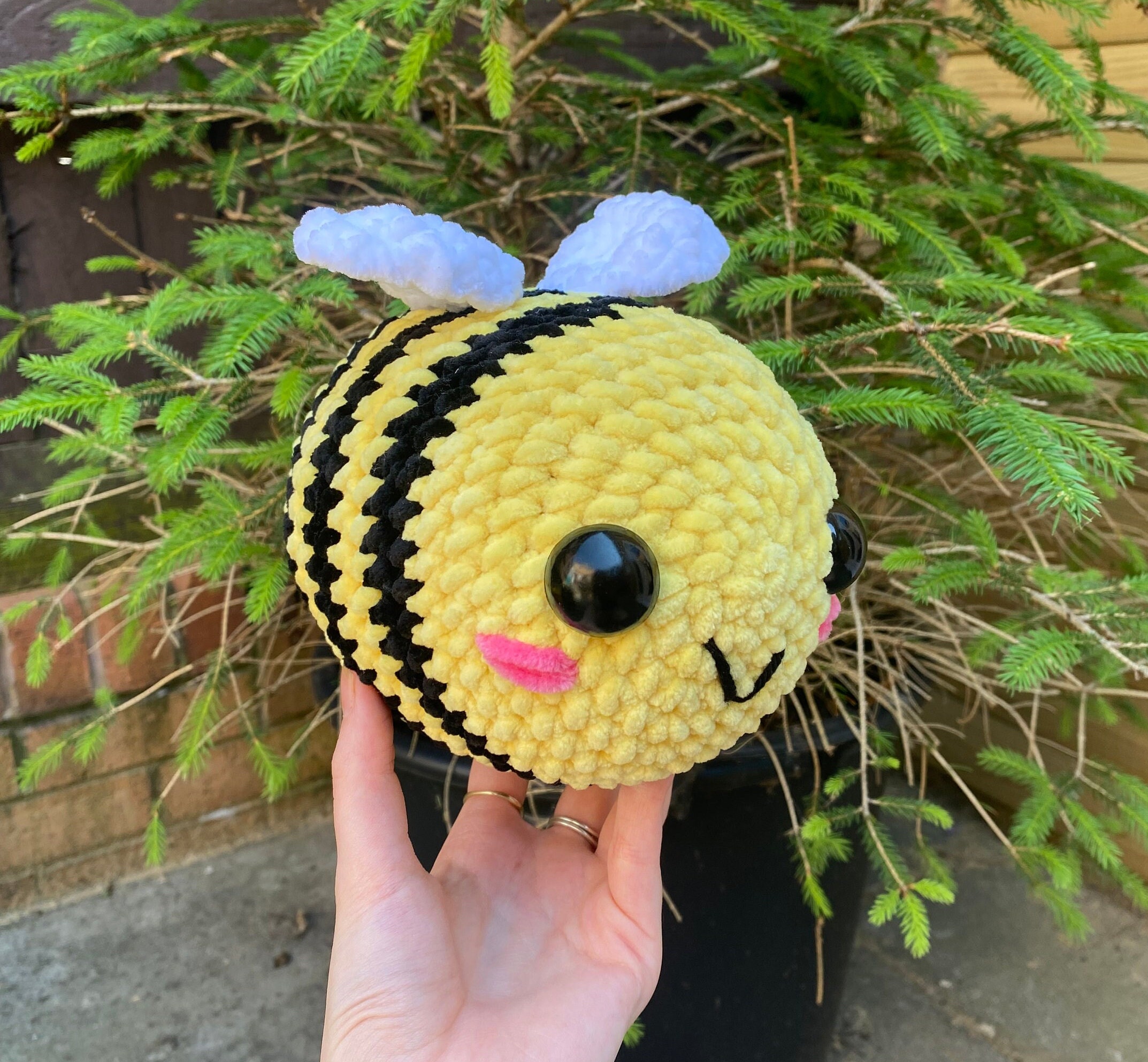 Large Bee Crochet Pattern Bee Crochet Pattern No Sew Bee Large Crochet ...