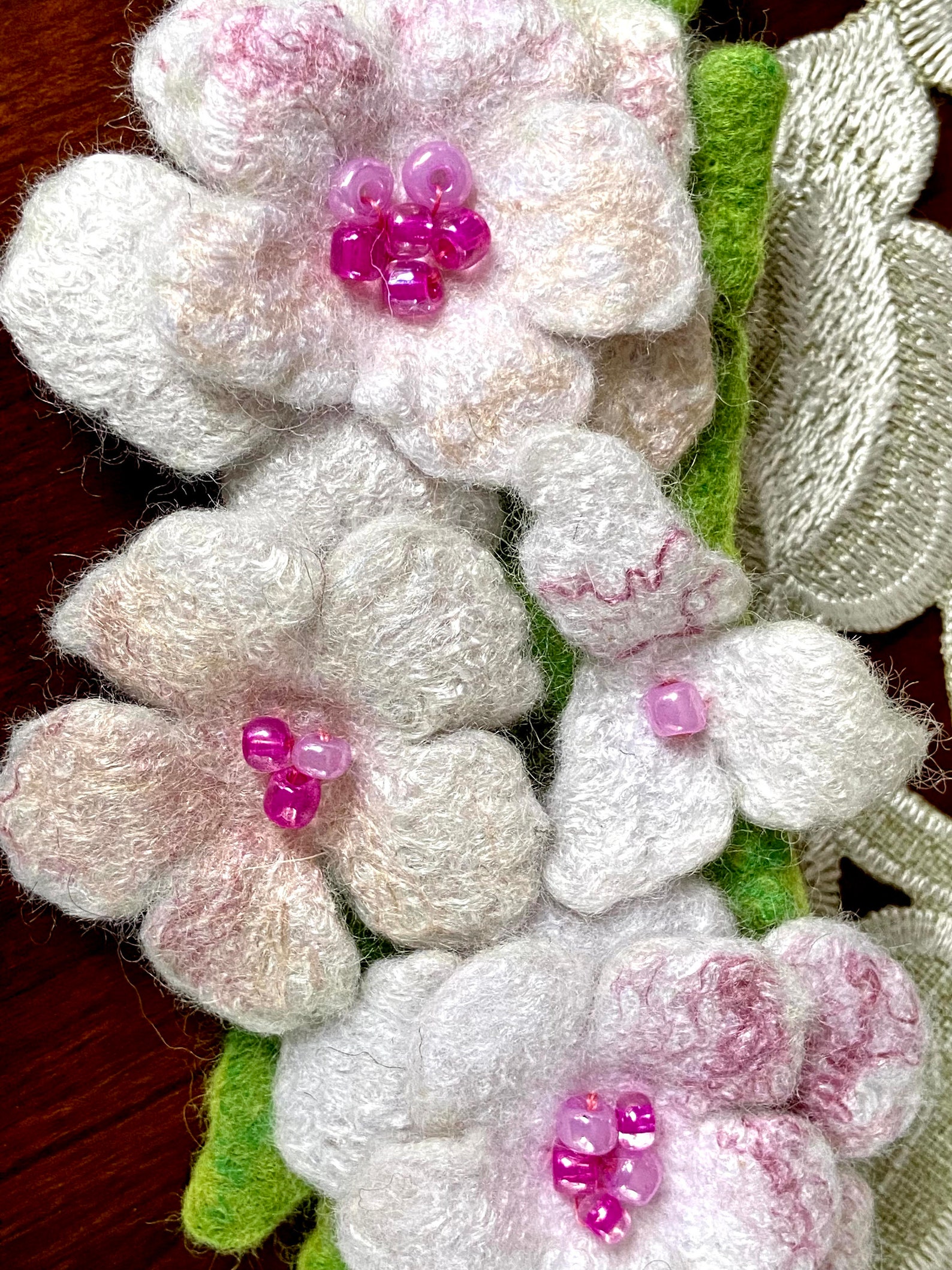 Felted Brooch rosehip Blossom, Wool Brooch, Handmade Wool Brooch ...