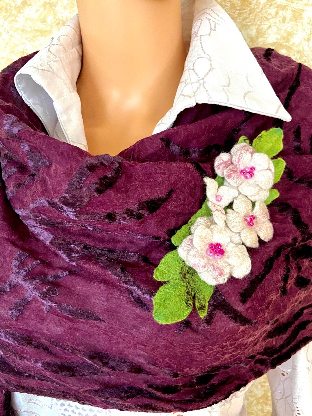 Felted Brooch "rosehip Blossom", Wool Brooch, Handmade Wool Brooch ...