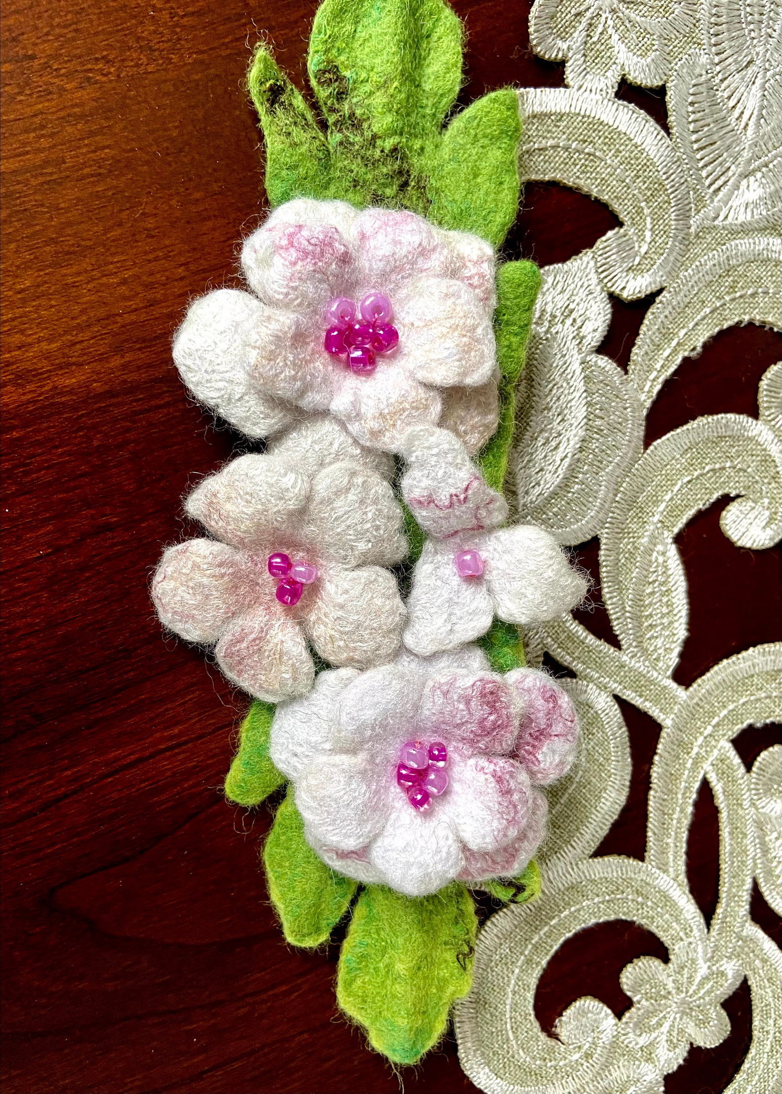 Felted Brooch rosehip Blossom Wool Brooch - Etsy