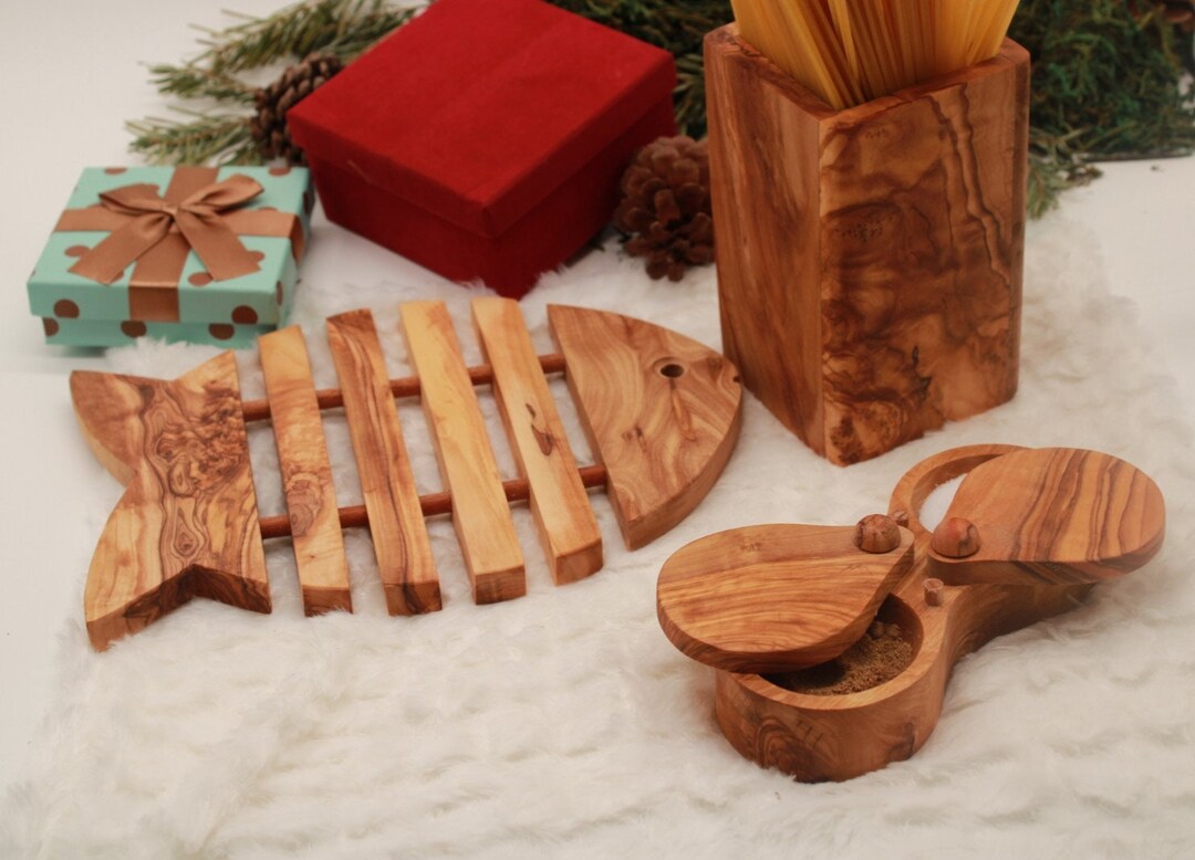 Set of 3 Olive Wood Kitchen Accessories Fish Shaped Coasters Salt and ...