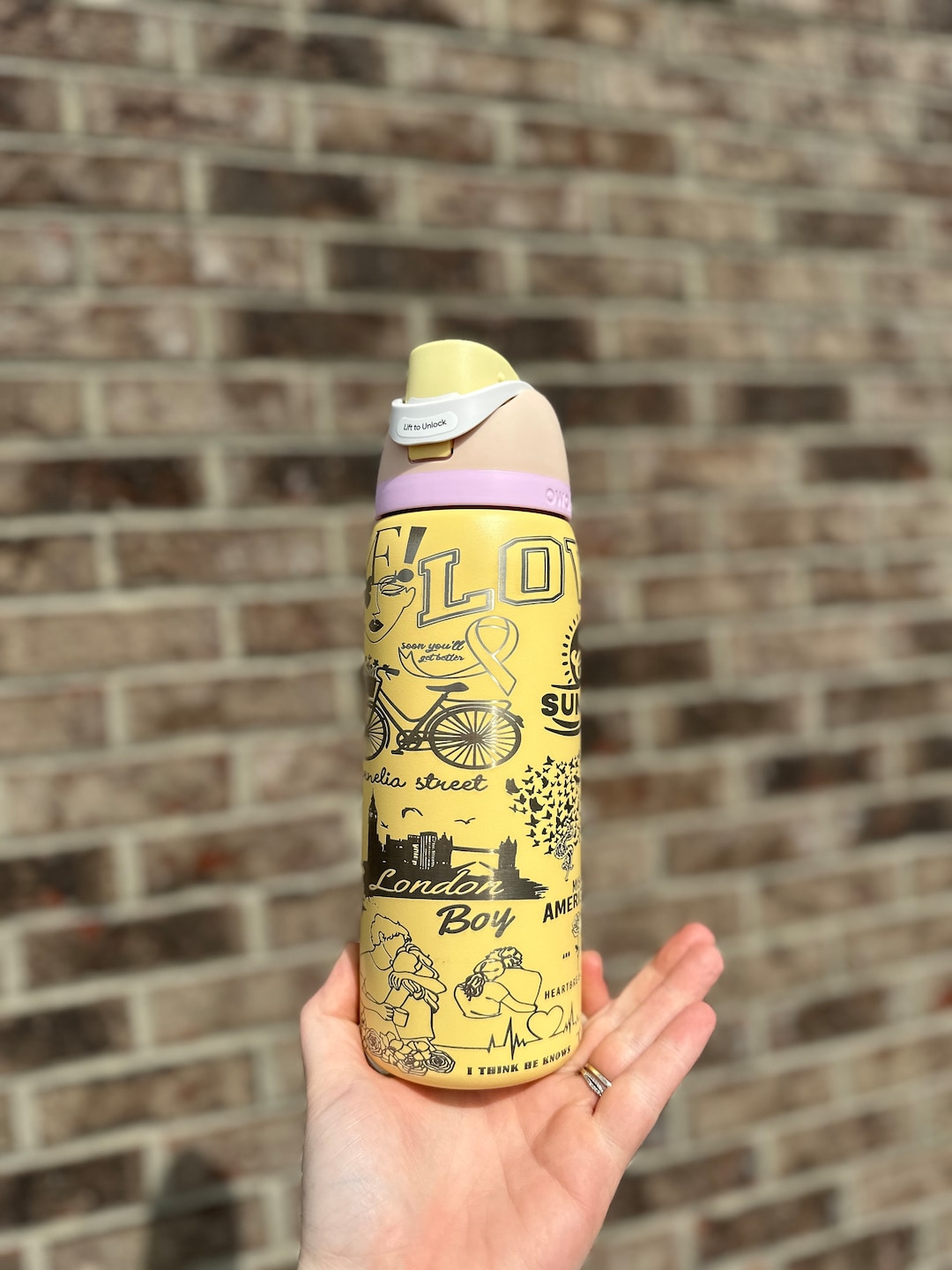 32 Oz Owala Water Bottle, Taylor Swift 'lover' Engraved Design ...