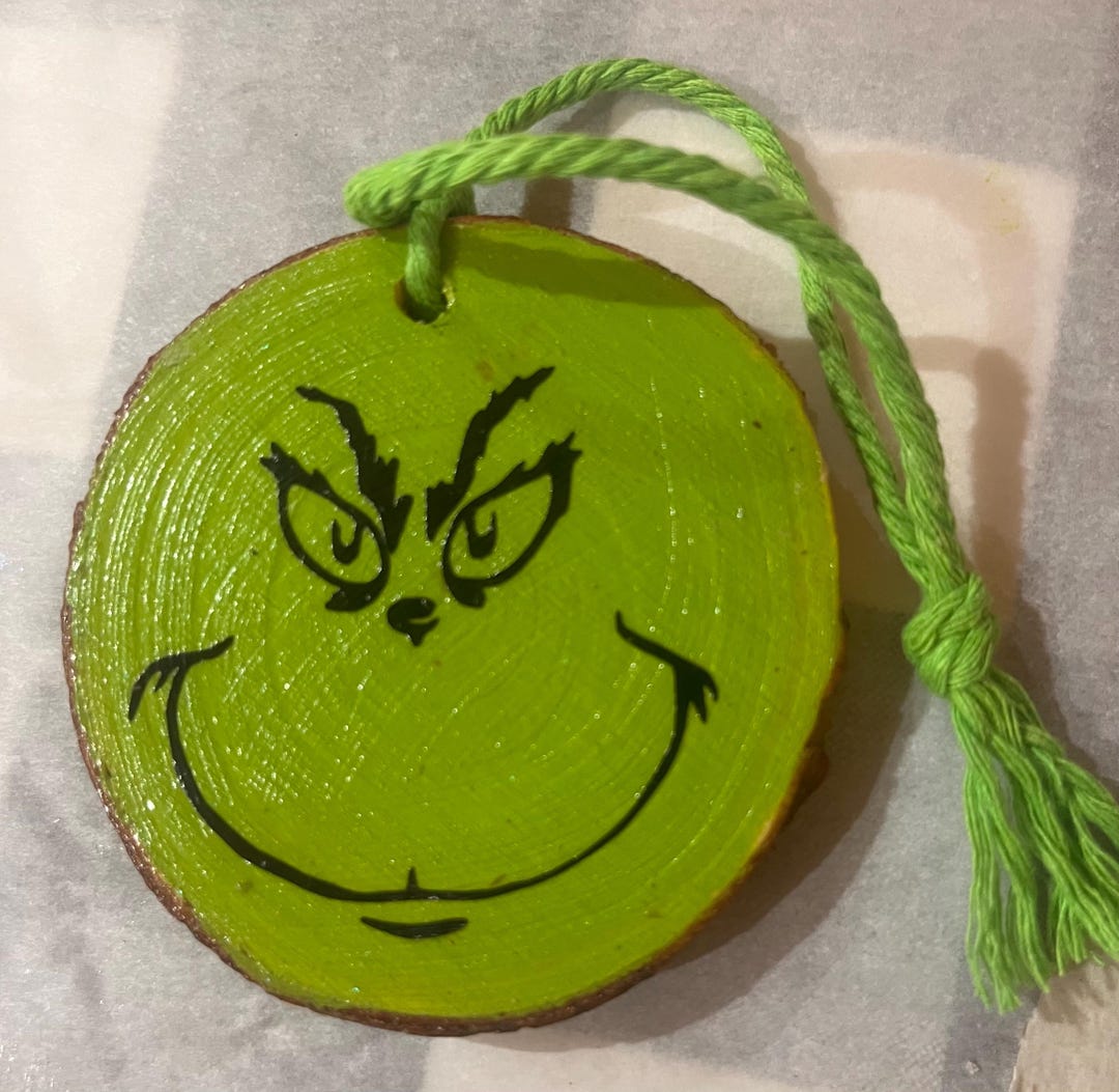 Wood Slice Grinch Ornament - Etsy