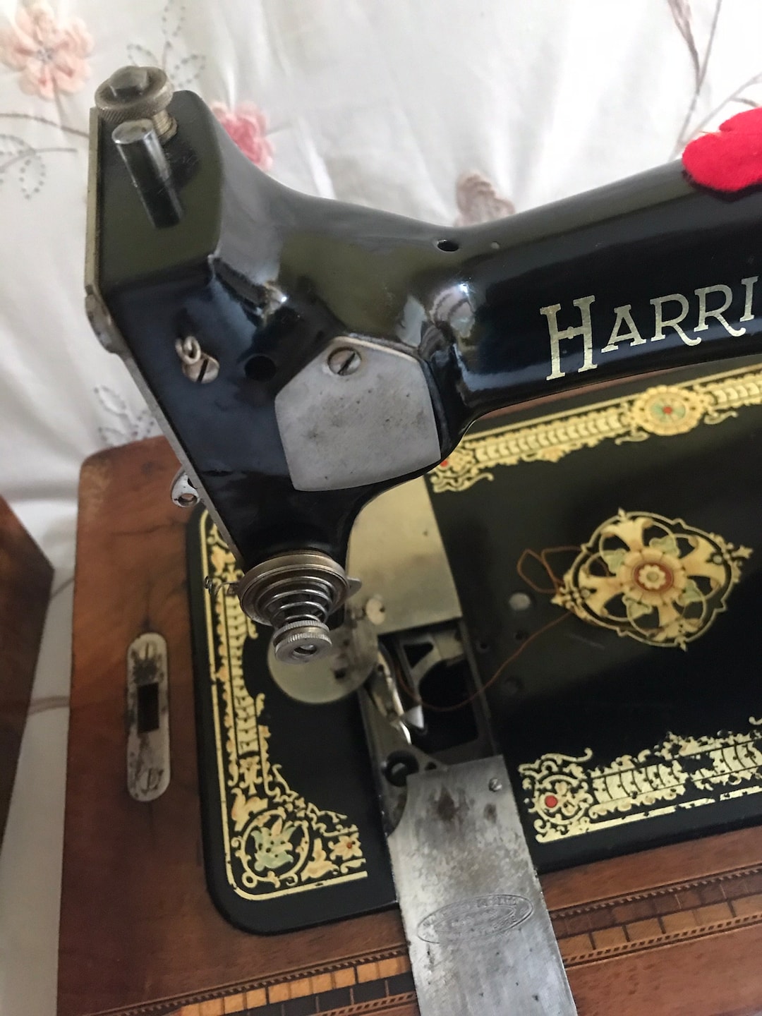 Vintage Hand Crank Sewing Machine, Harris 9H in Nice Wooden Case, Circa ...