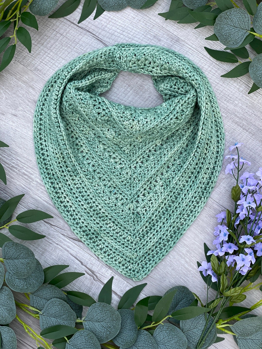 Crochet Triangle Cowl Pattern: Sassy Neck Warmer (PDF Download) - Etsy