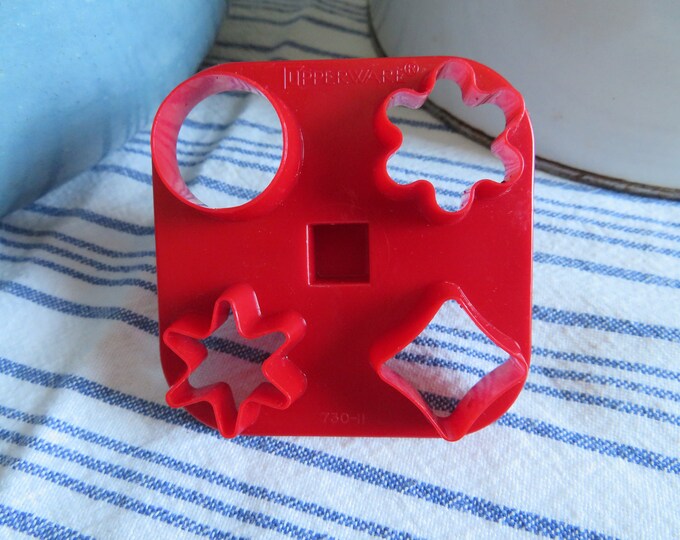 Vintage Tupperware 4 in 1 Cookie/canape/hors D'oeuvres Cutter 730-11 ...