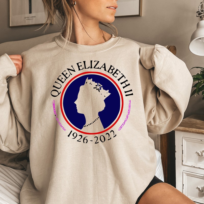 Queen Elizabeth Pajamas - Etsy