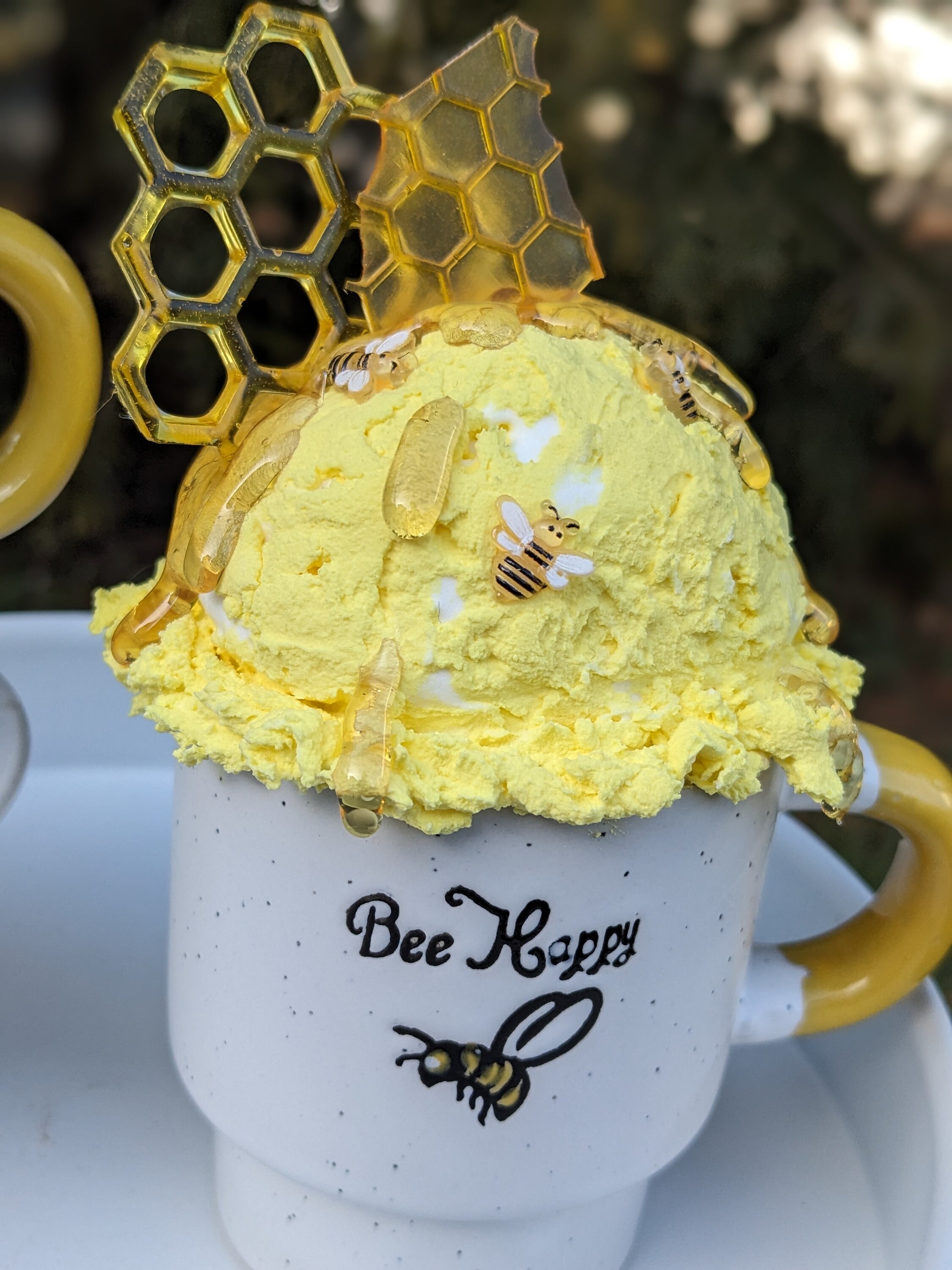 Fake Bee Honey Ice Cream, Fake Ice Cream, Bee Decor, Bee Cupcake, Honey ...
