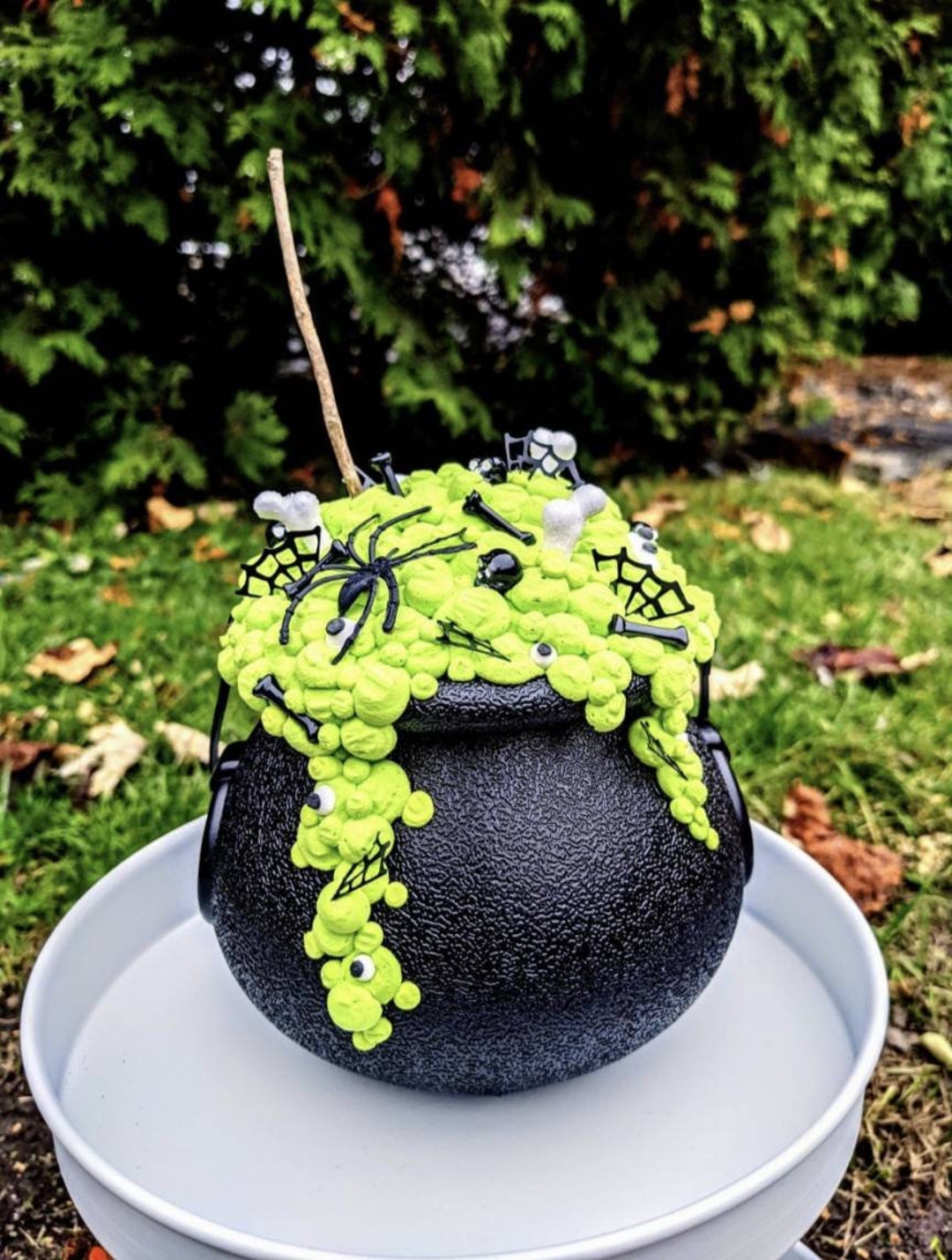 Fake Witches Brew ,fake Halloween Cake, Faux Halloween Cupcakes ...