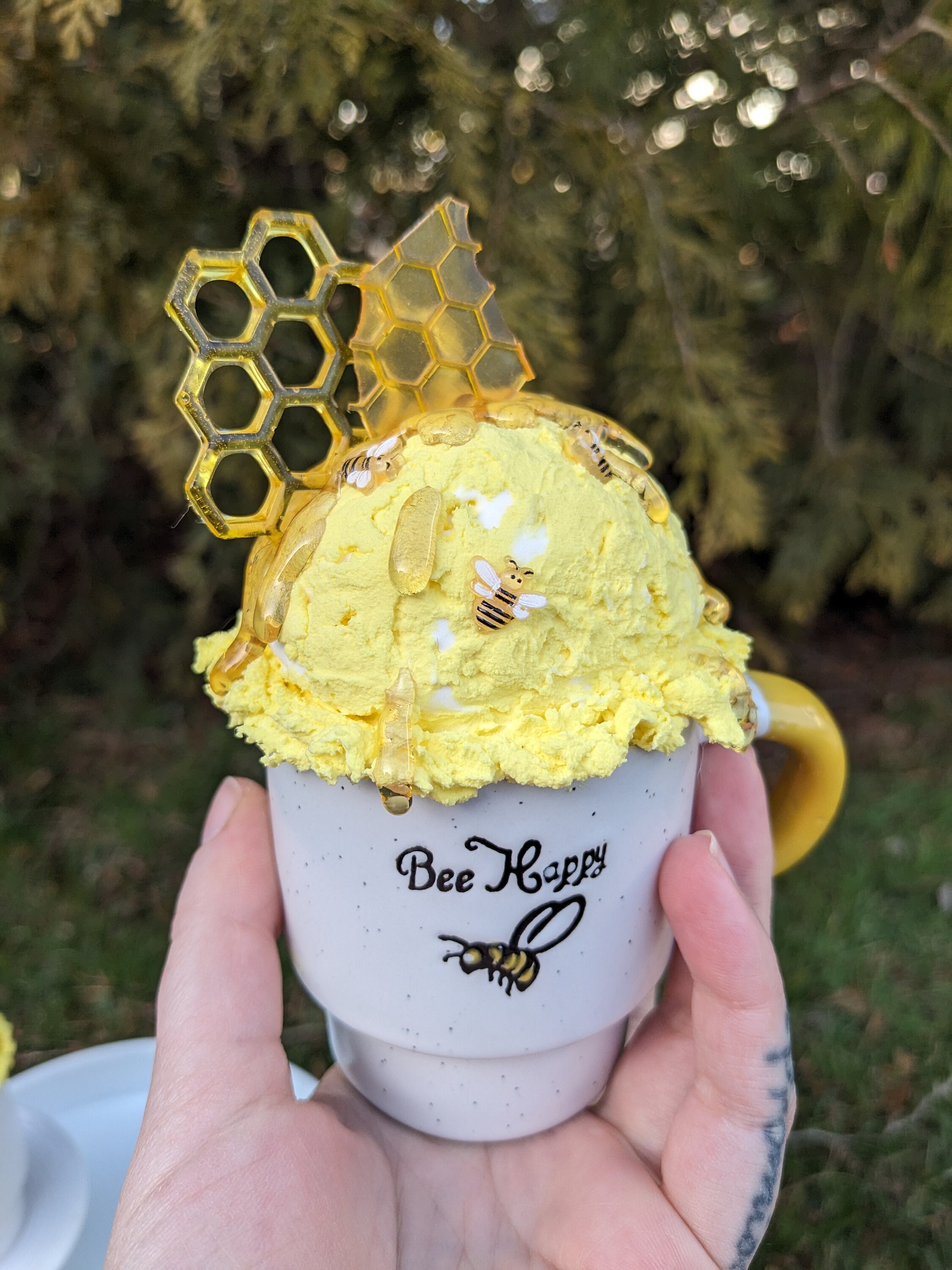 Fake Bee Honey Ice Cream, Fake Ice Cream, Bee Decor, Bee Cupcake, Honey ...
