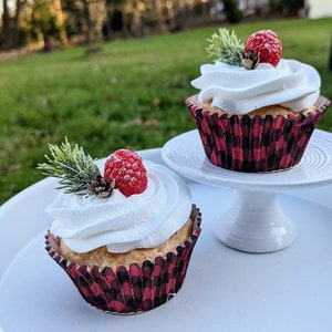 Fake Christmas Cupcakes, Faux Christmas Food, Fake Cupcakes, Fake Bake ...