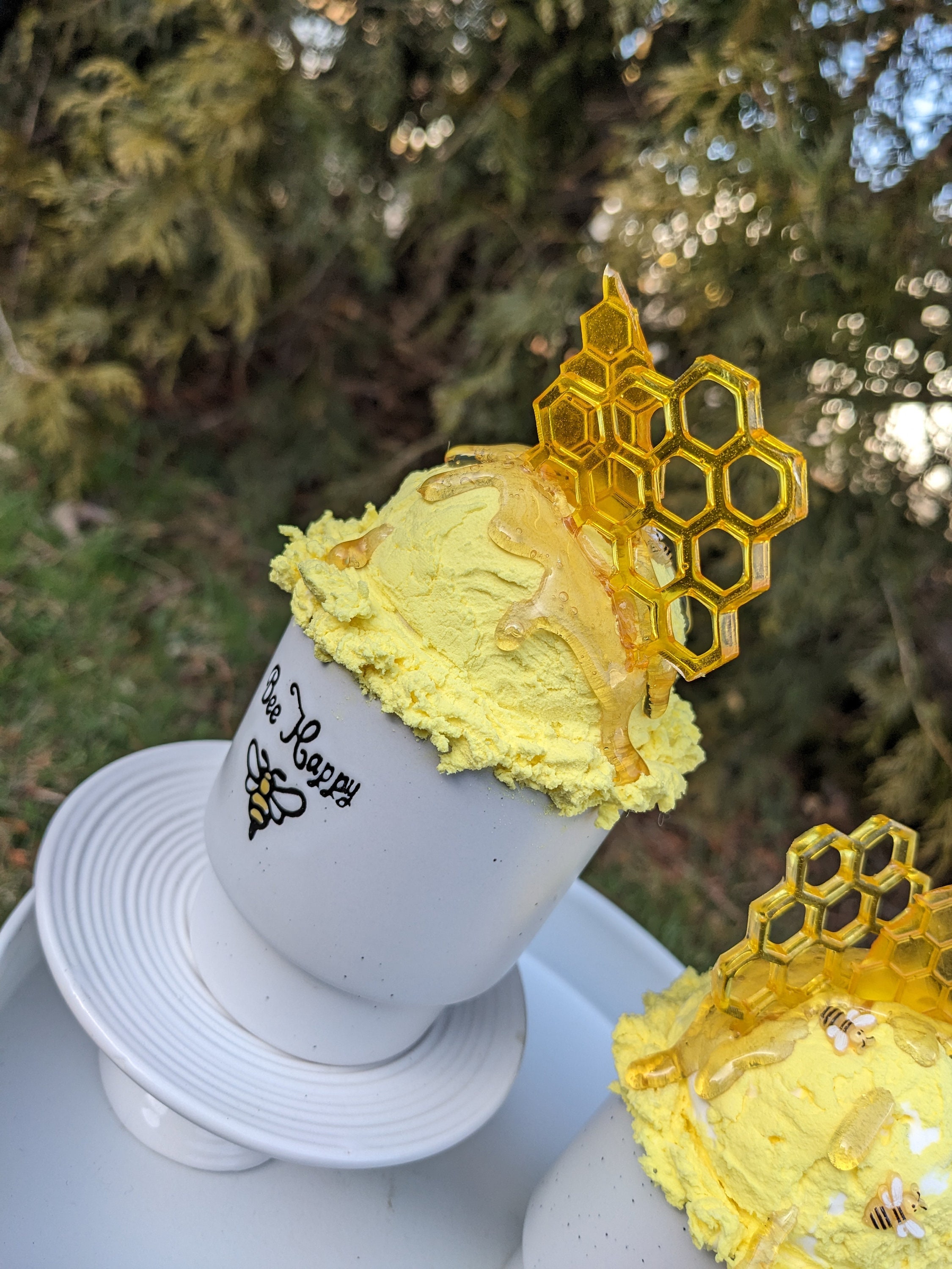 Fake Bee Honey Ice Cream, Fake Ice Cream, Bee Decor, Bee Cupcake, Honey ...