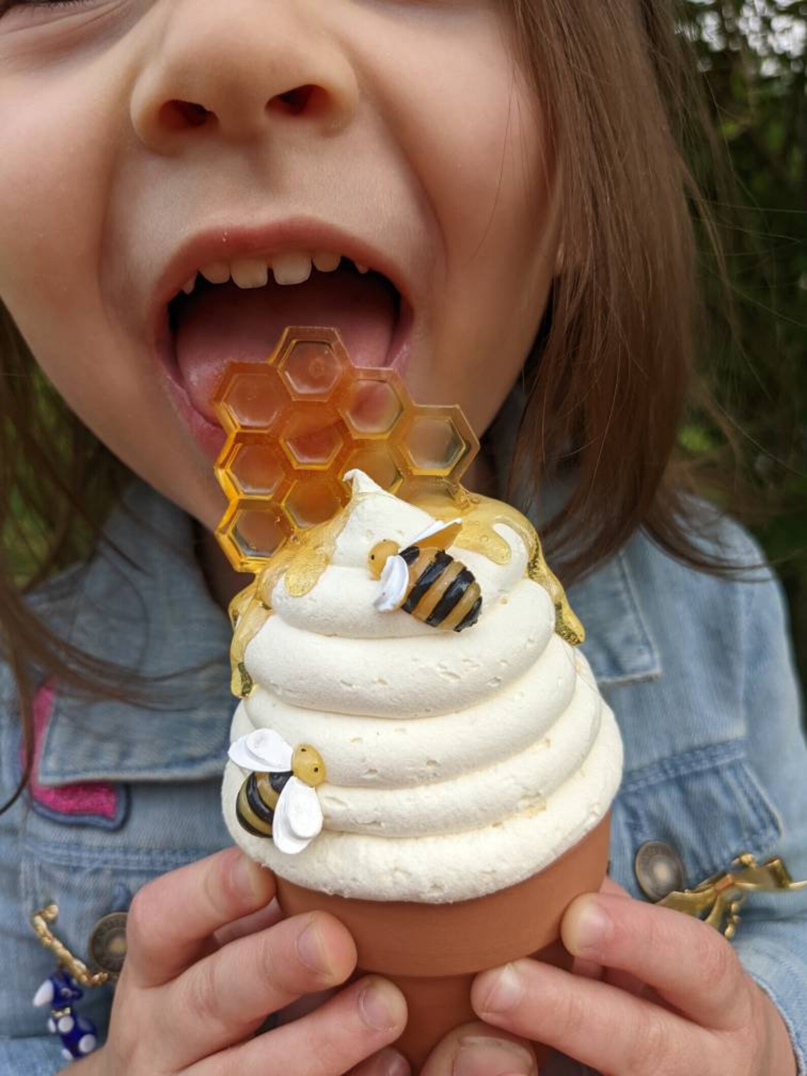 Fake Bumble Bee Ice Cream Cupcake Bee Decor Bee Cupcake - Etsy