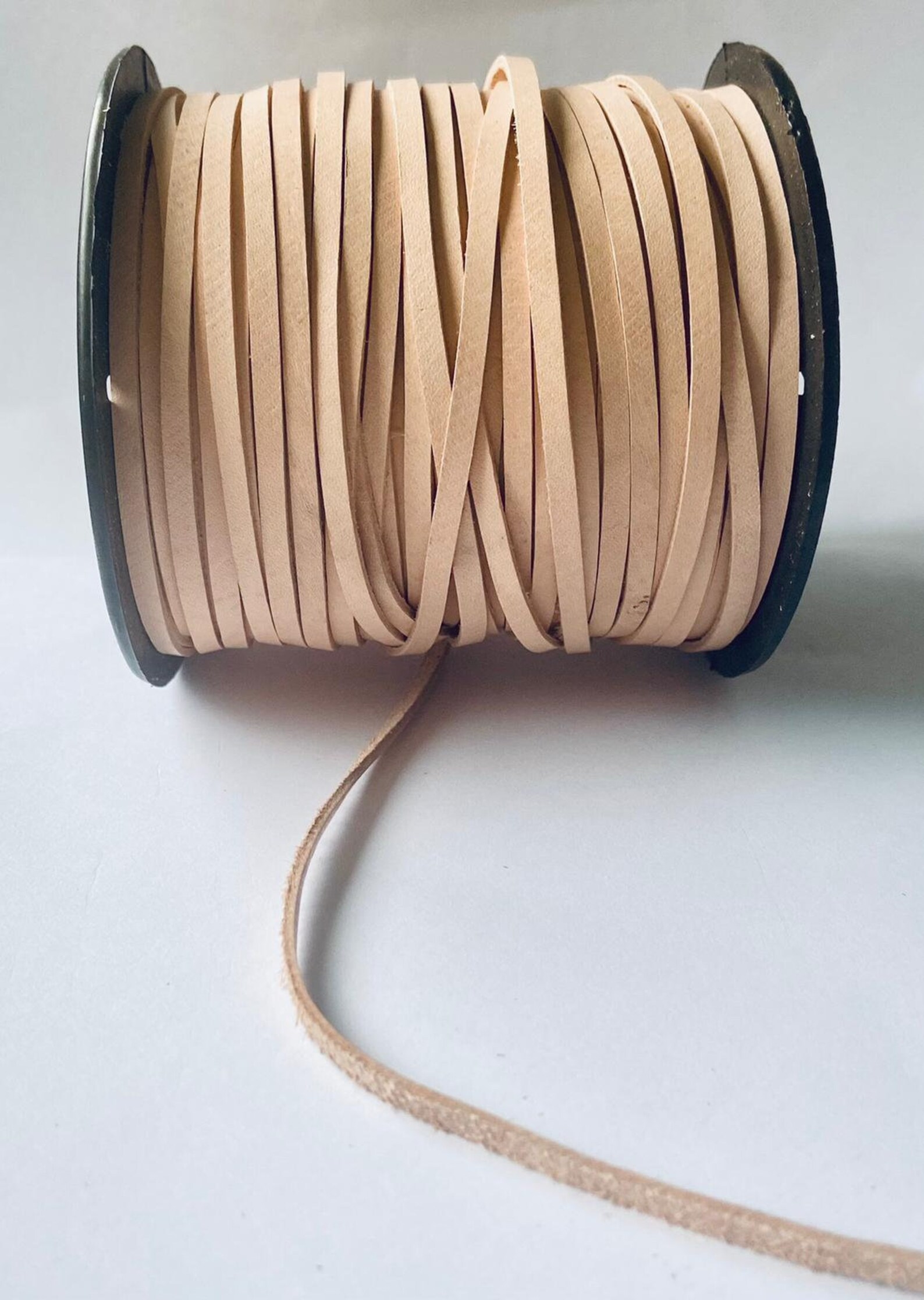 Flat Veg Tanned Leather Lacing 3mm thonging Available in 4 | Etsy UK