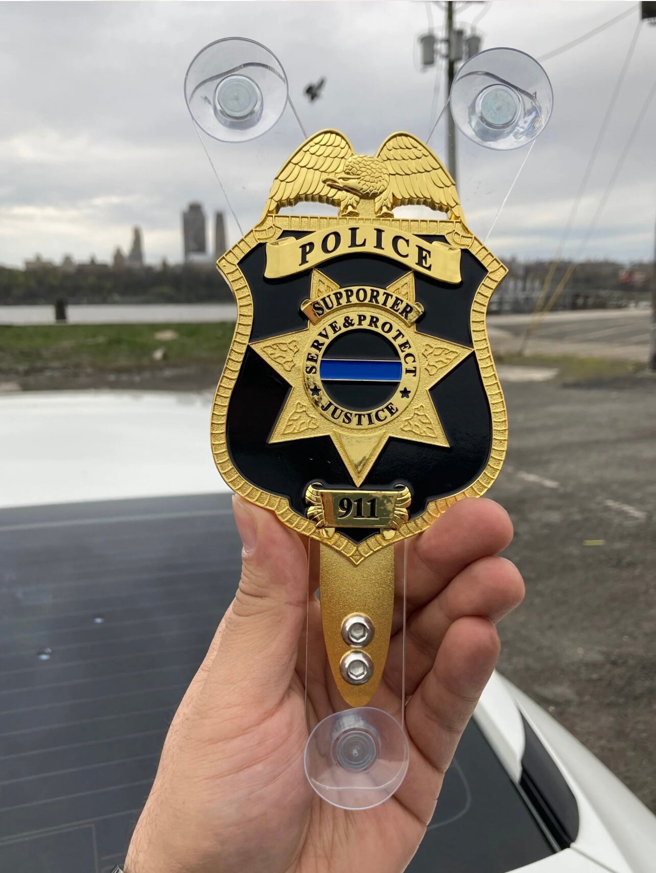 Isupportle supporter Windshield Badge Display - Etsy