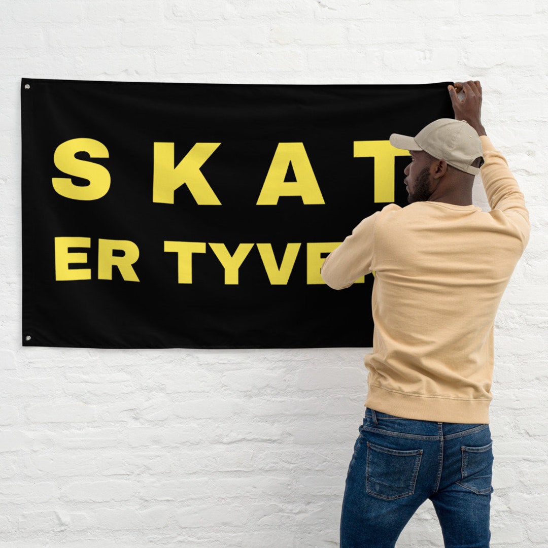 SKAT ER TYVERI Flag Gul Tekst På Sort Baggrund - Etsy