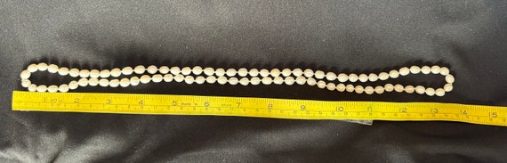 Vintage baroque pearl necklace 28 inches long. - Gem