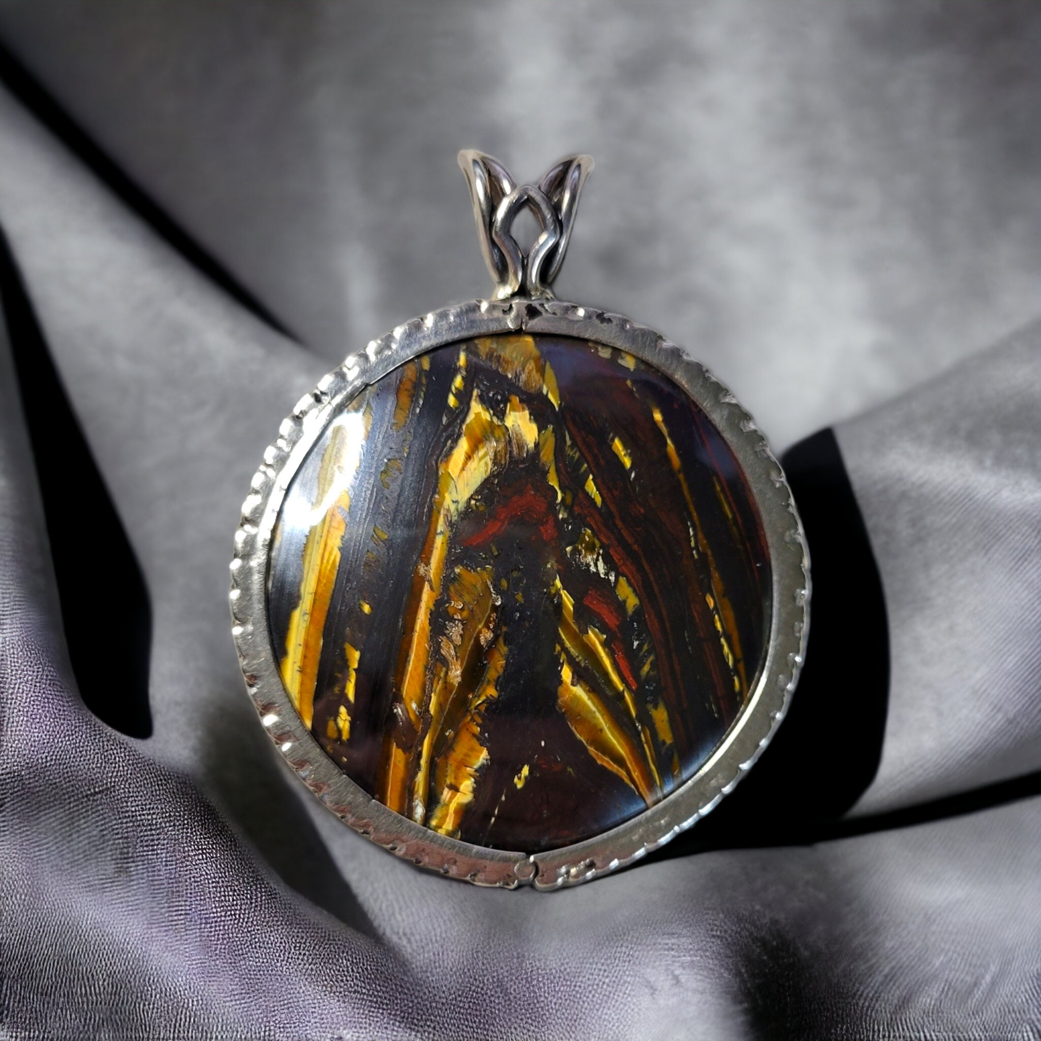 35mm. Round Tiger Iron Cab in 14kt White Gold Frame - Etsy