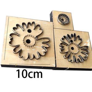 Daisy Keychain Leather Die Cutting, Custom Daisy Pendant Leather ...