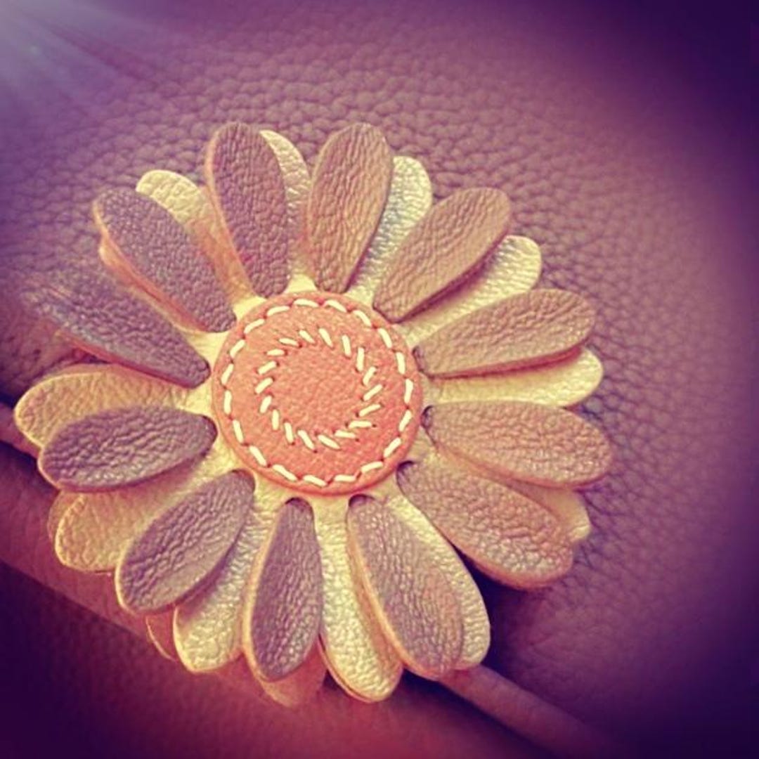 DIY Daisy Keychain Leather Die Cutting, Custom Design Leather Cut Die ...