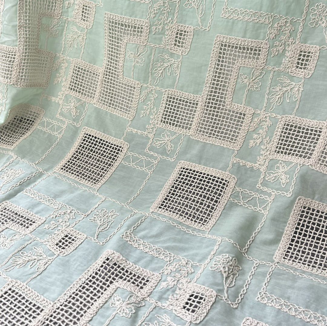 Cotton Eyelet Borders Fabric, Embroidery Cotton Fabric, Hollowed Border ...