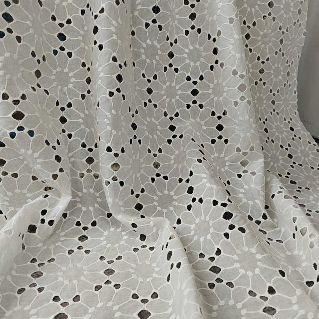Cotton Eyelet Borders Fabric, Embroidery Cotton Fabric, Hollowed Border ...