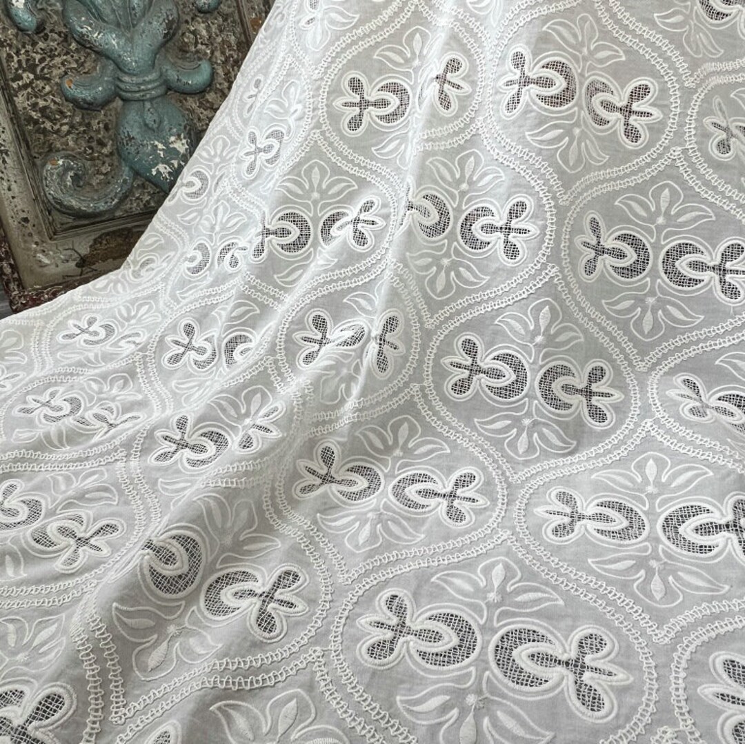Cotton Eyelet Borders Fabric, Embroidery Cotton Fabric, Hollowed Border ...