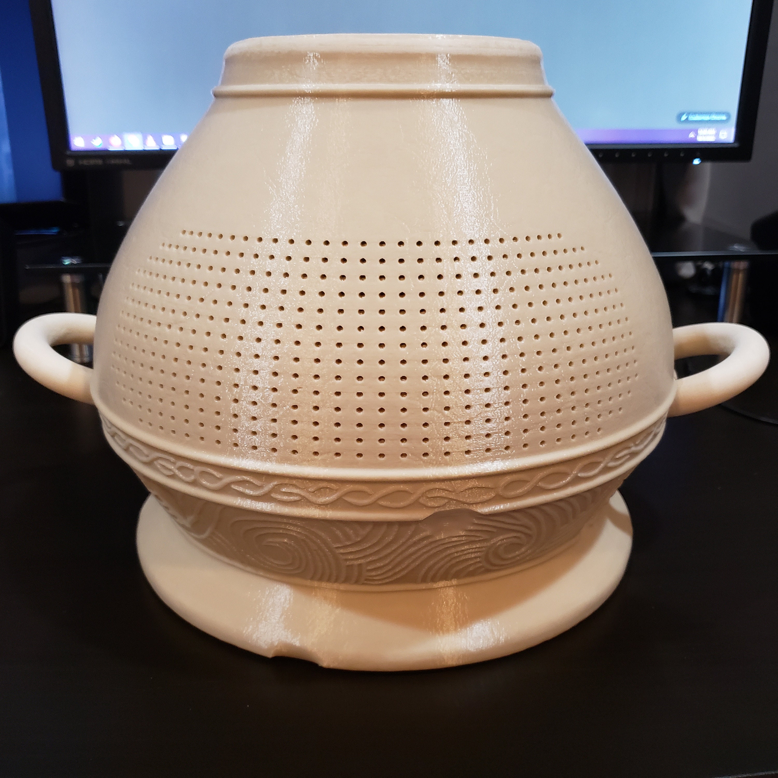 Let Me Solo Her Cracked Pot Helmet 3D Print - Etsy