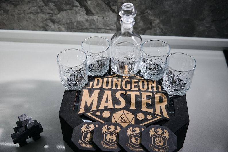 Dungeon Master Christmas Gift, Dnd Whiskey Glasses, Whiskey Decanter ...